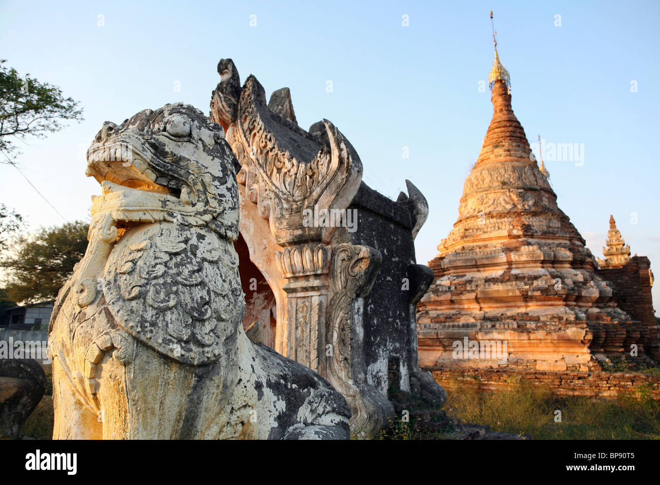 Historic Ruins and a Weathered Lion Statue. Myanmar Stock Photo - Alamy