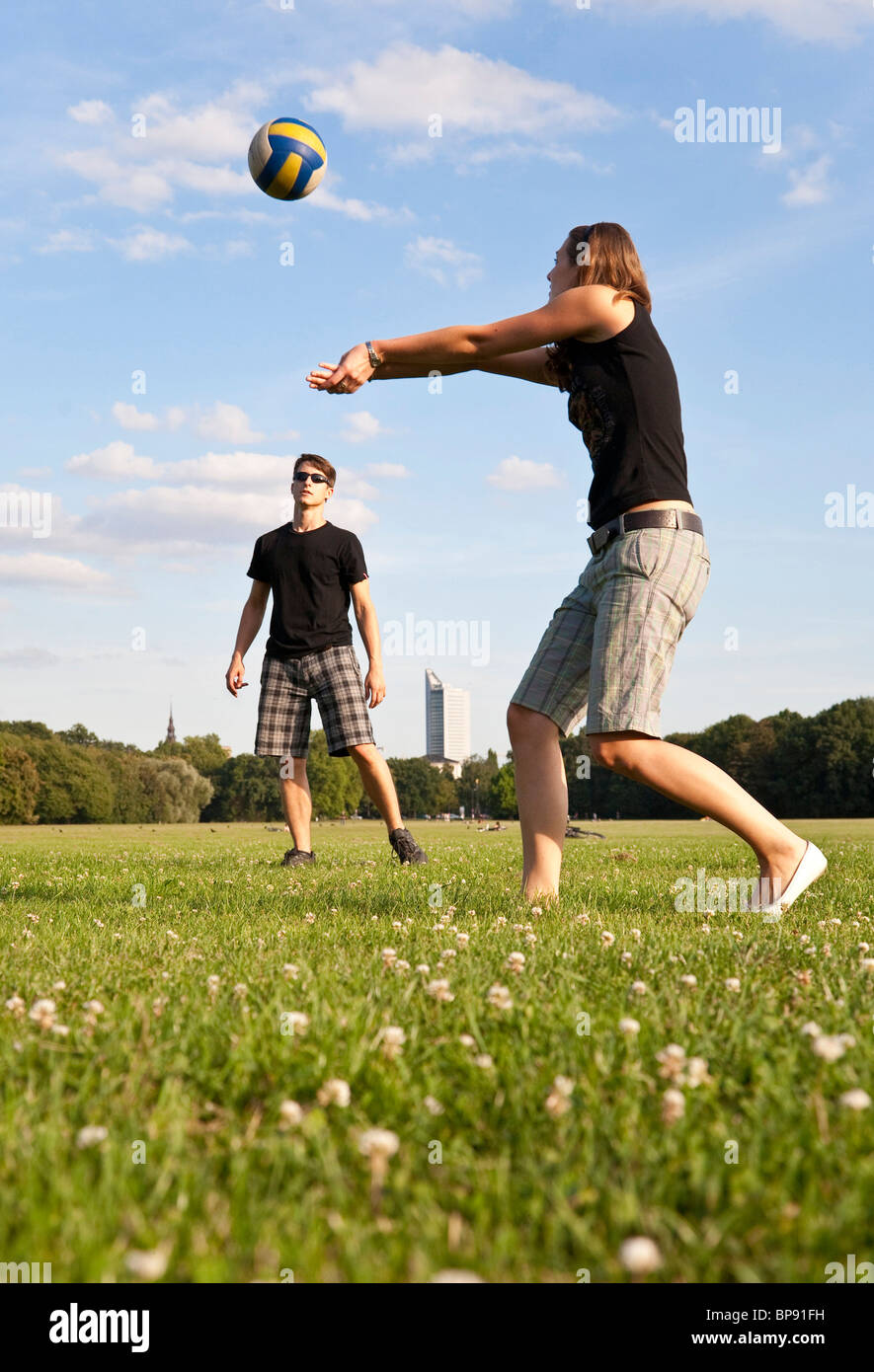 Volleyball team women not beach hi-res stock photography and images - Alamy