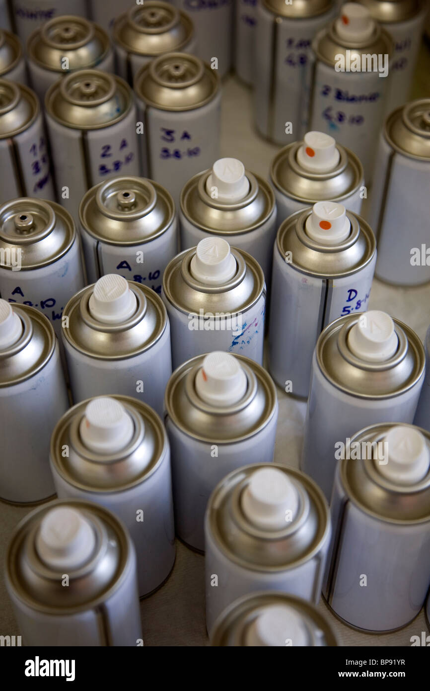 Aerosol spray cans hi-res stock photography and images - Alamy