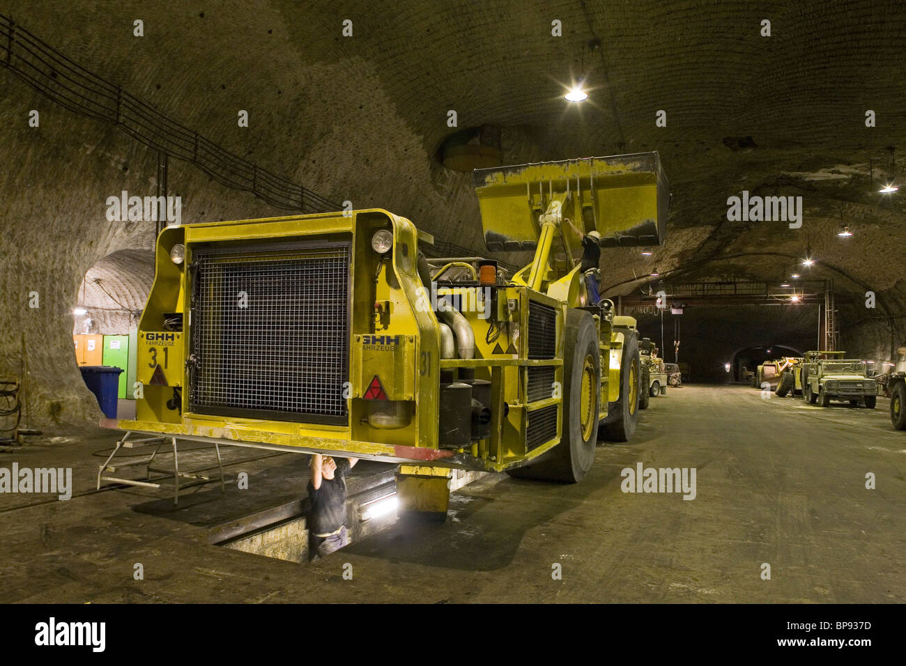 machine maintenance, salt, potash mining, Sigmundshall near Bokeloh ...