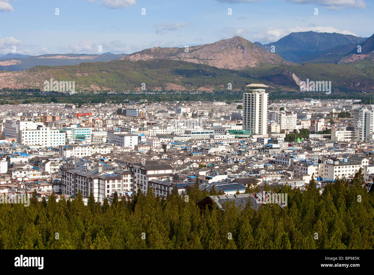 Modern city of Lijiang, Yunnan Province, China Stock Photo - Alamy
