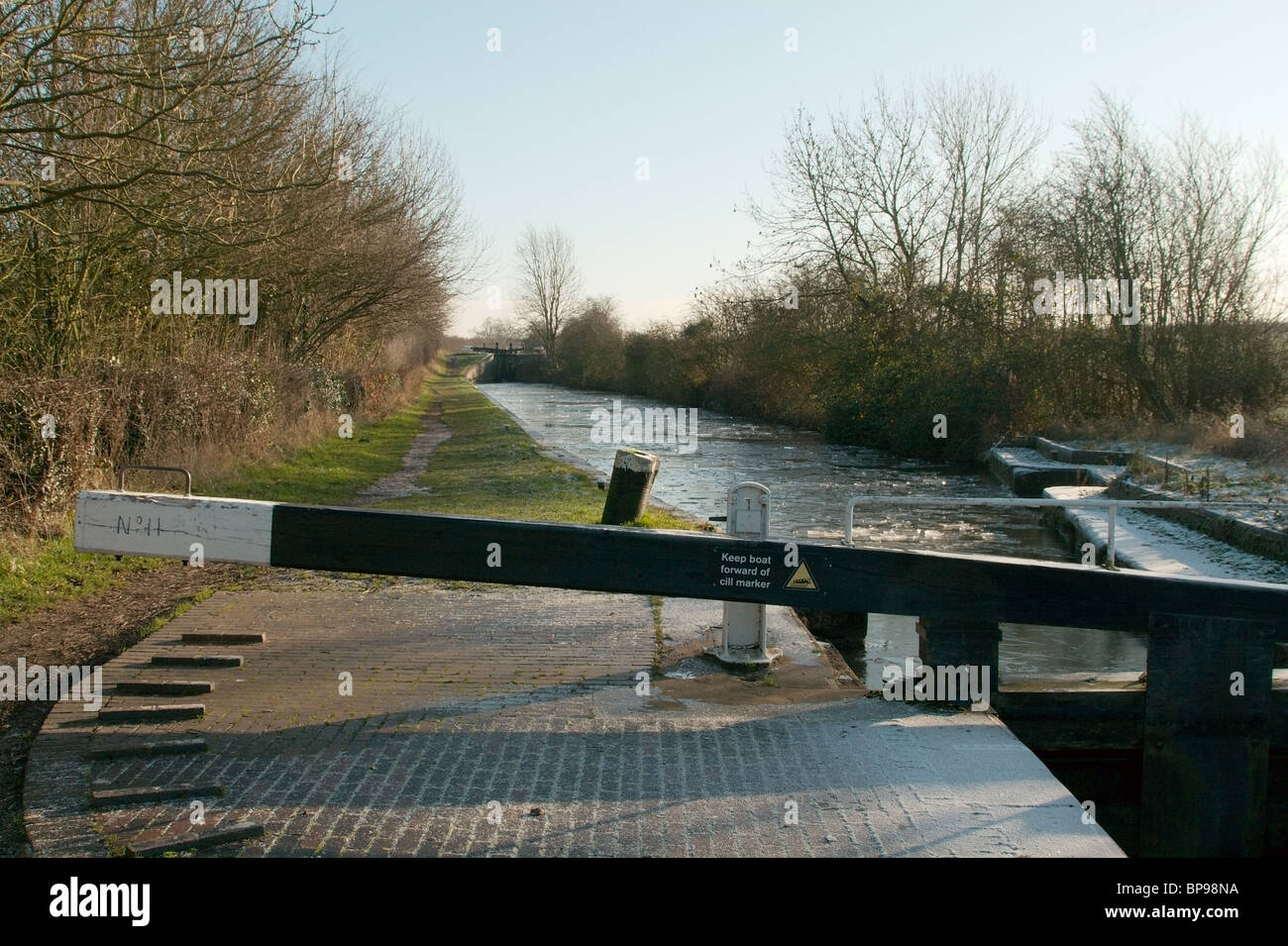 Coventry canal hi-res stock photography and images - Alamy