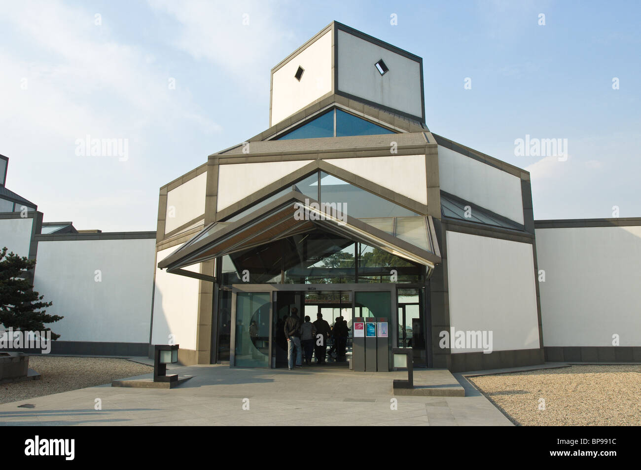 Glass entrance and door hi-res stock photography and images - Alamy