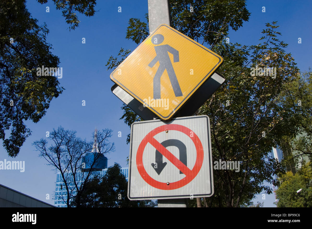 Mexico street signs hi-res stock photography and images - Alamy