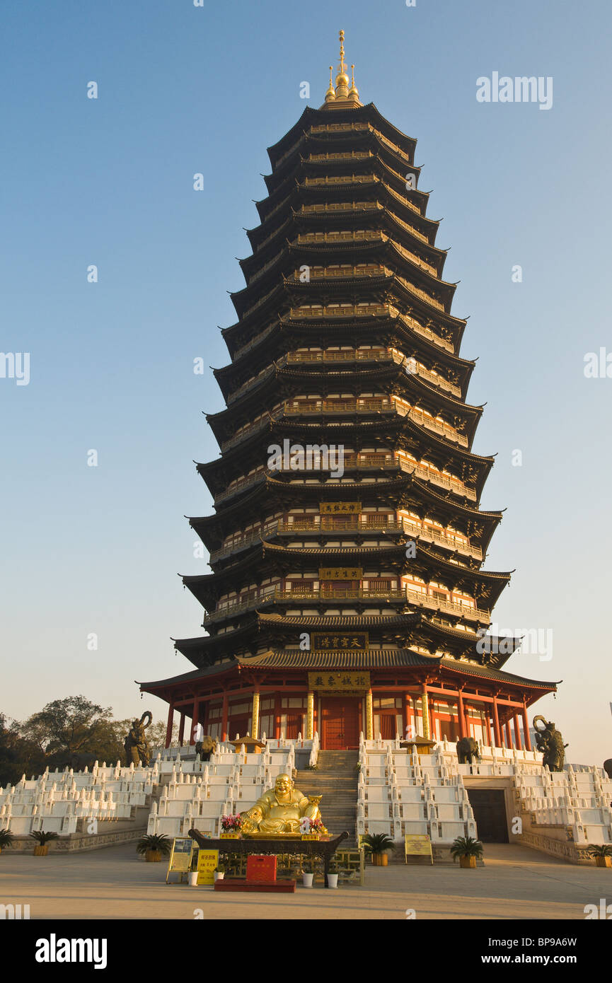 China, Changzhou. Tianning Temple pagoda Stock Photo - Alamy