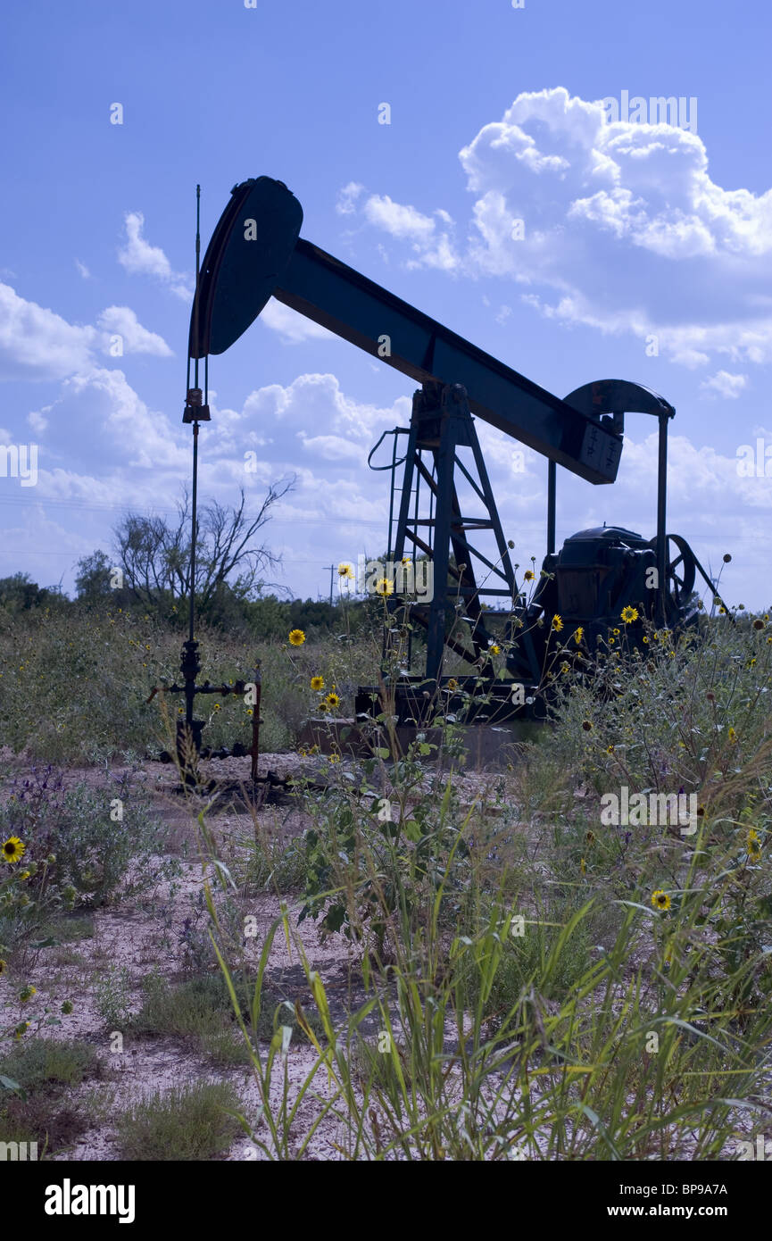 Drilling Oil Texas High Resolution Stock Photography and Images - Alamy