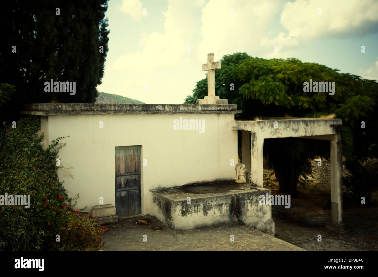 Christian graveyard hi-res stock photography and images - Alamy