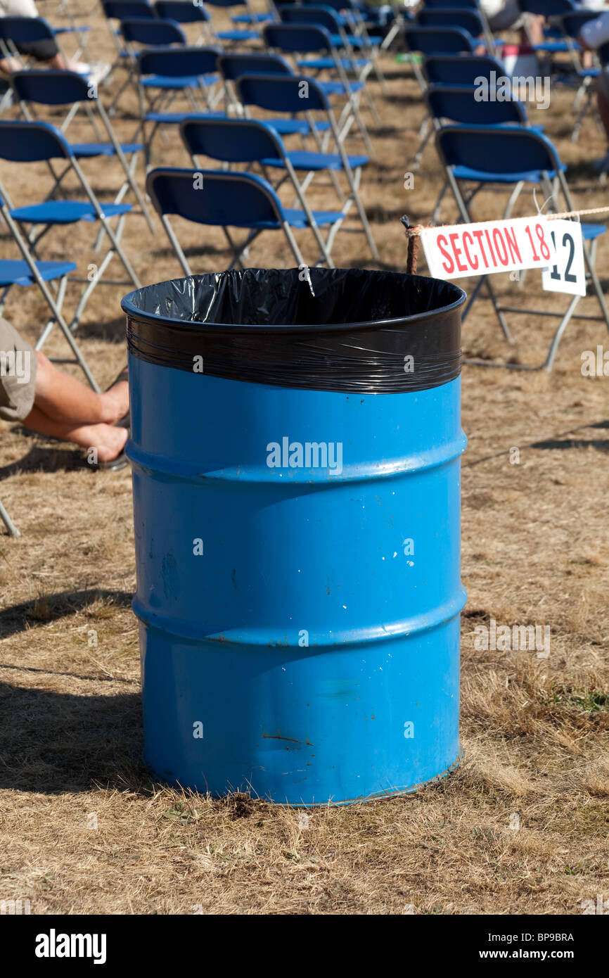 Garbage Can close up shot Stock Photo - Alamy