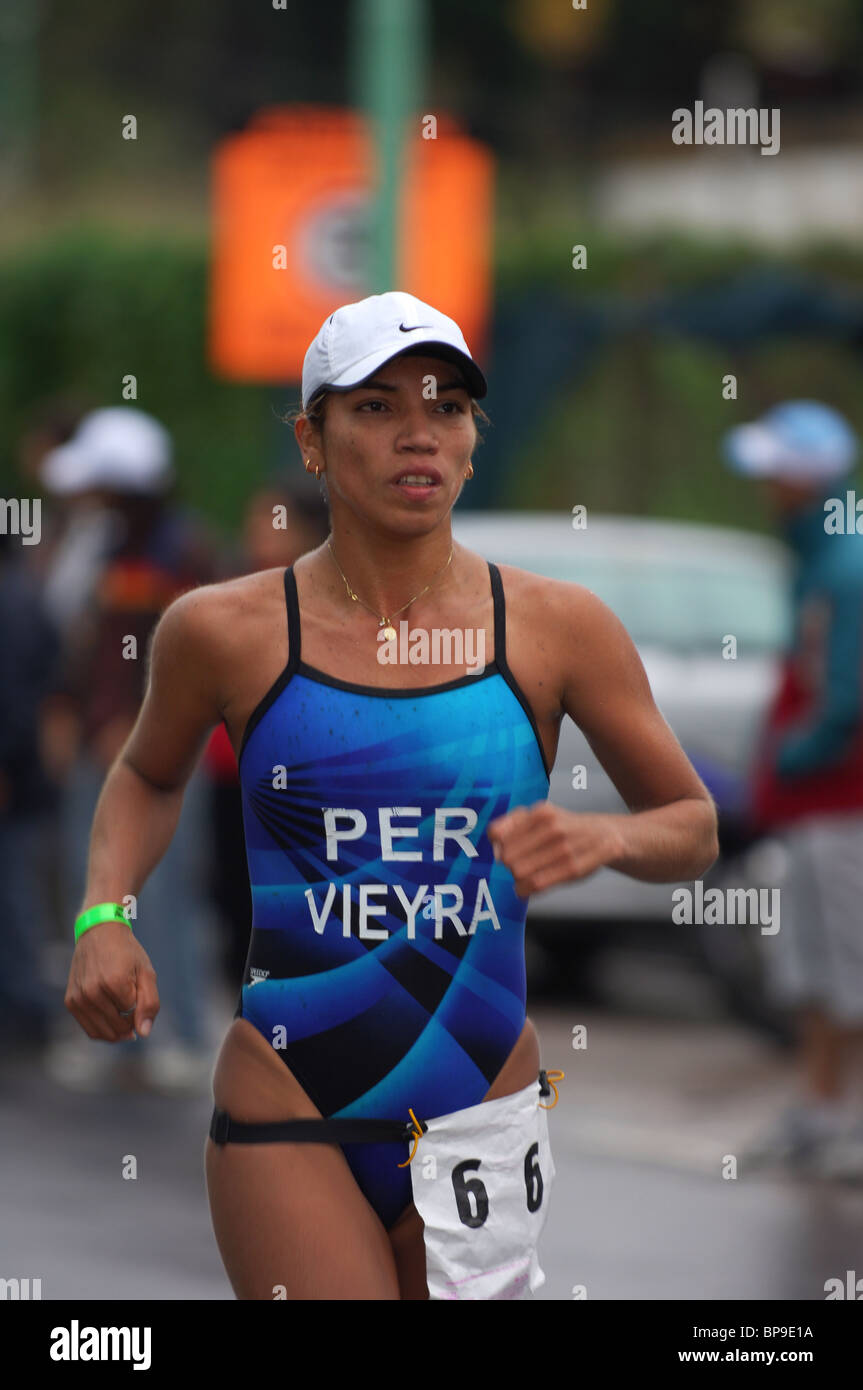 triathlon running woman Stock Photo - Alamy