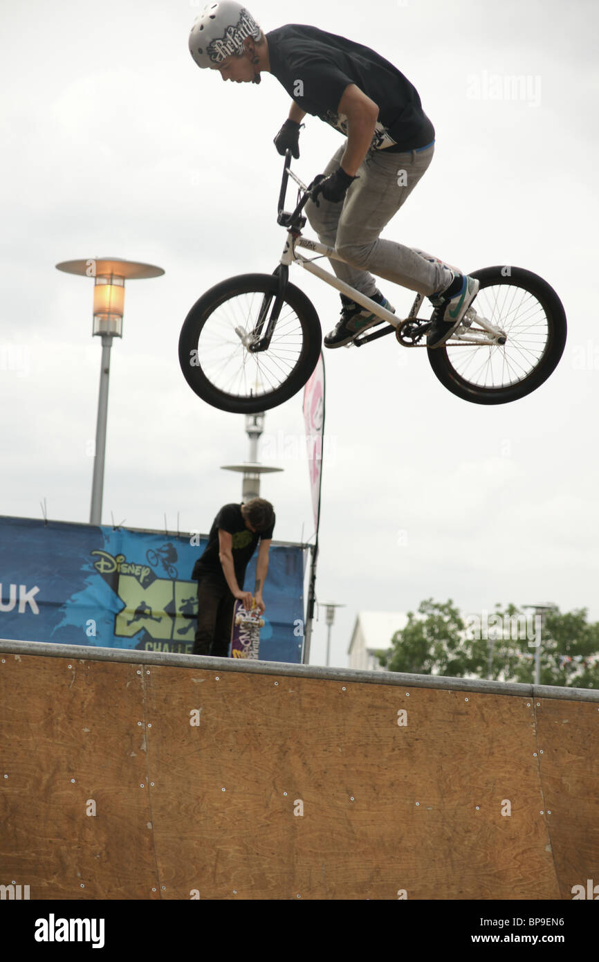 bmx rider Stock Photo - Alamy