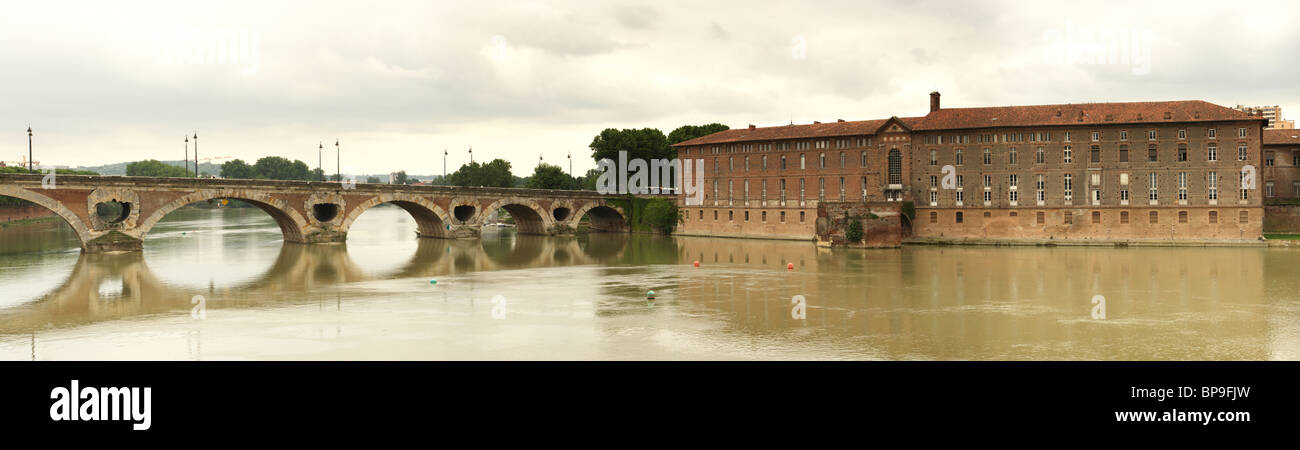 Old bridge hospital hi-res stock photography and images - Alamy