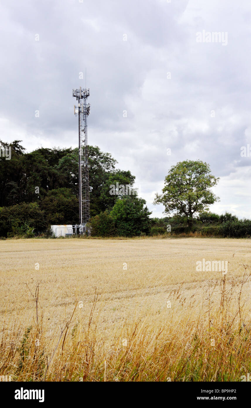 Telecommunications mast hi-res stock photography and images - Alamy