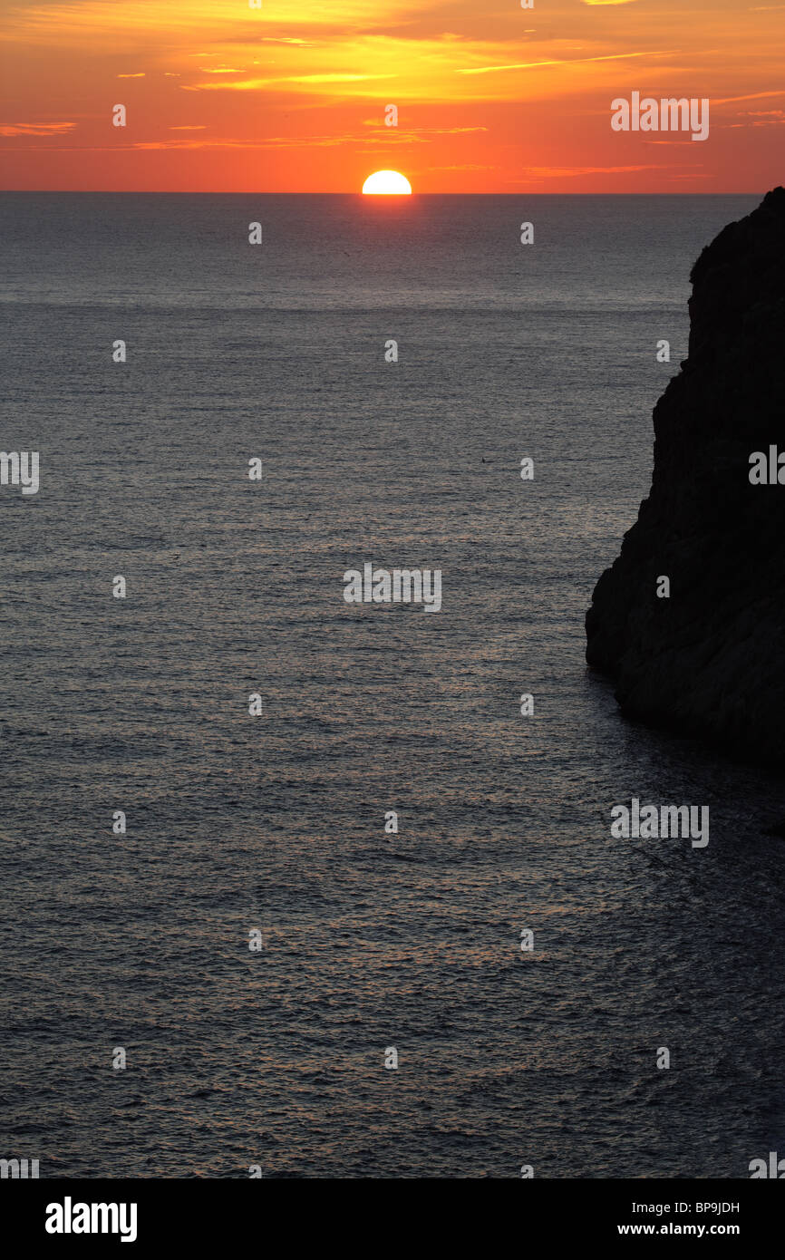 Islands majorca mallorca cliff coastal hi-res stock photography and ...