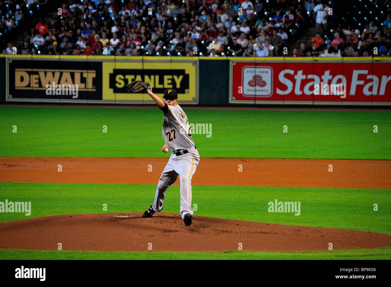 Pittsburgh Pirates pithcher throw the ball. USA Stock Photo - Alamy