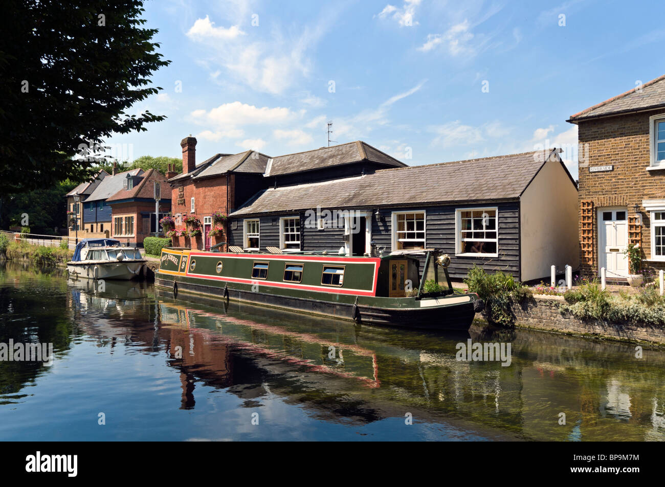 Lea navigation canal hi-res stock photography and images - Alamy