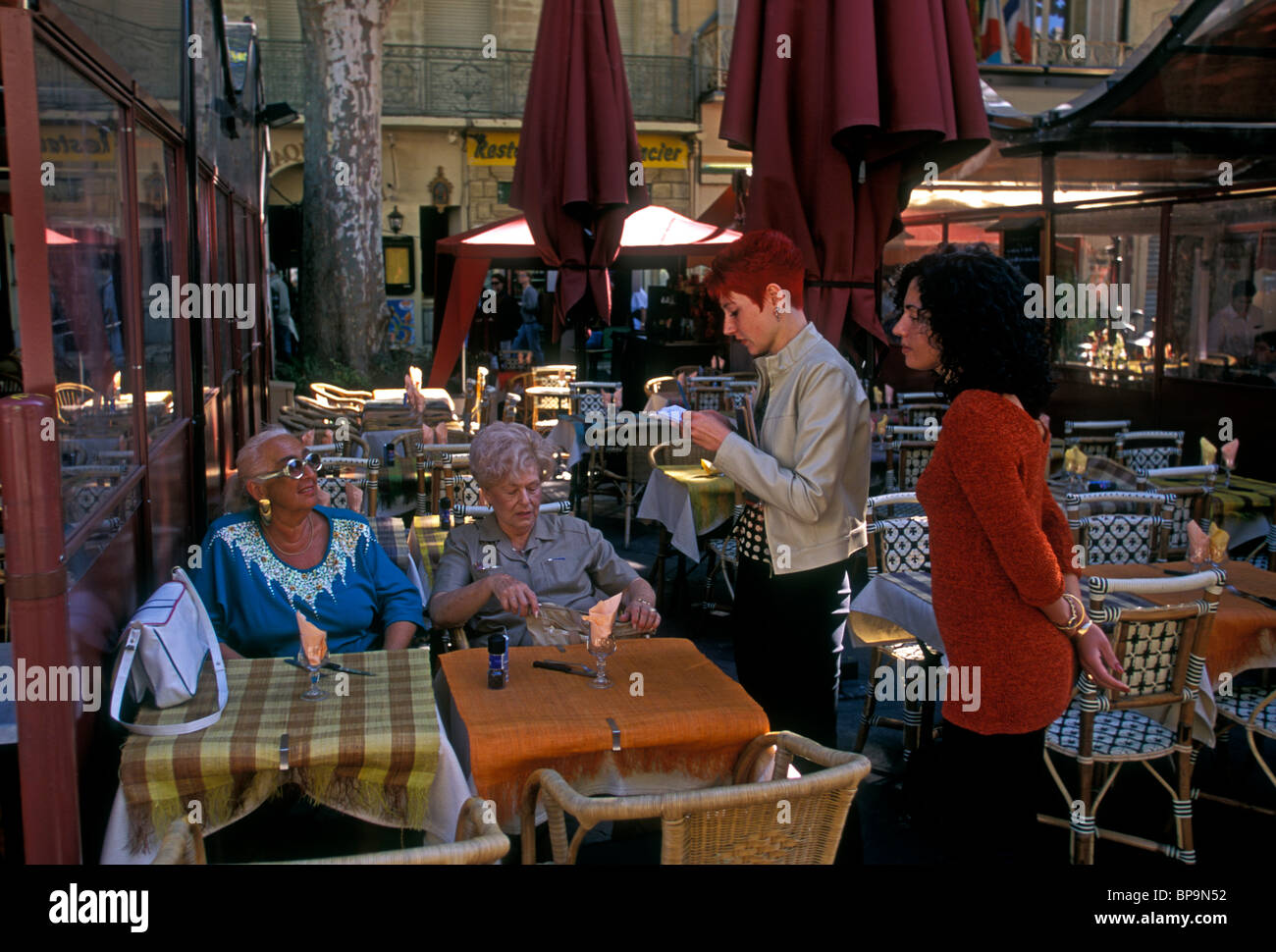 Provincial french cafe hi-res stock photography and images - Alamy