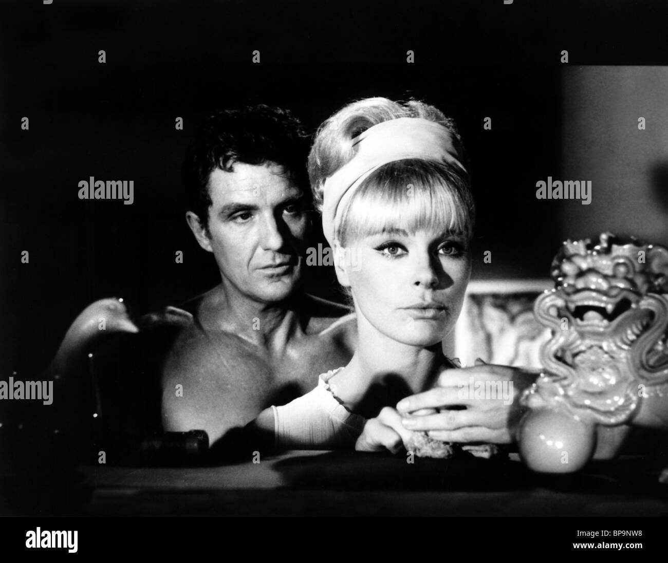 Robert Stack Black and White Stock Photos & Images - Alamy