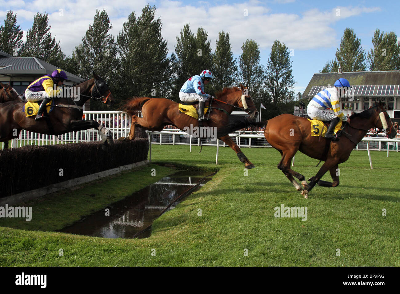 Perth races uk racecourses hi-res stock photography and images - Alamy