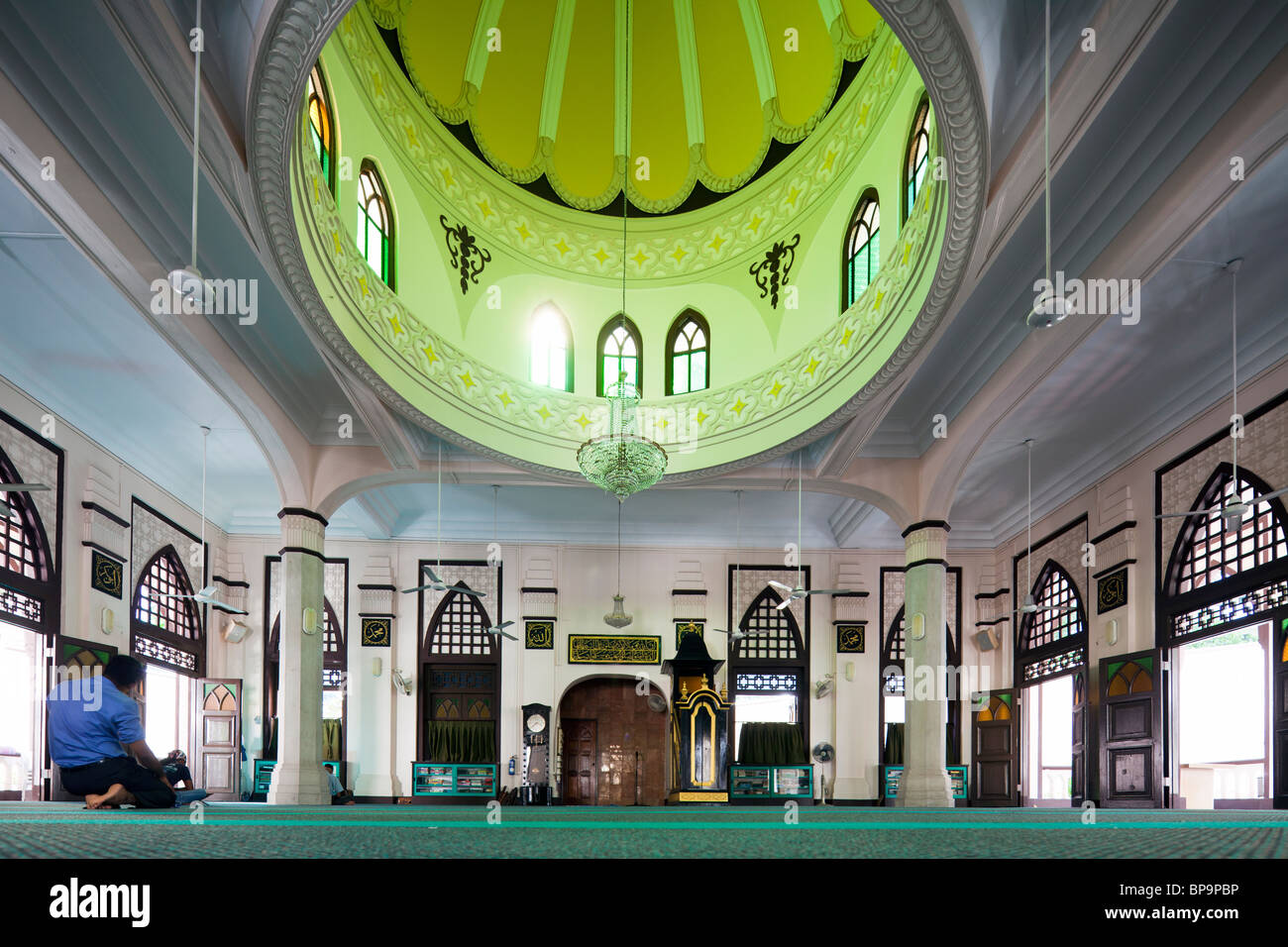 interior of Hajjah Fatimah mosque, Singapore Stock Photo - Alamy