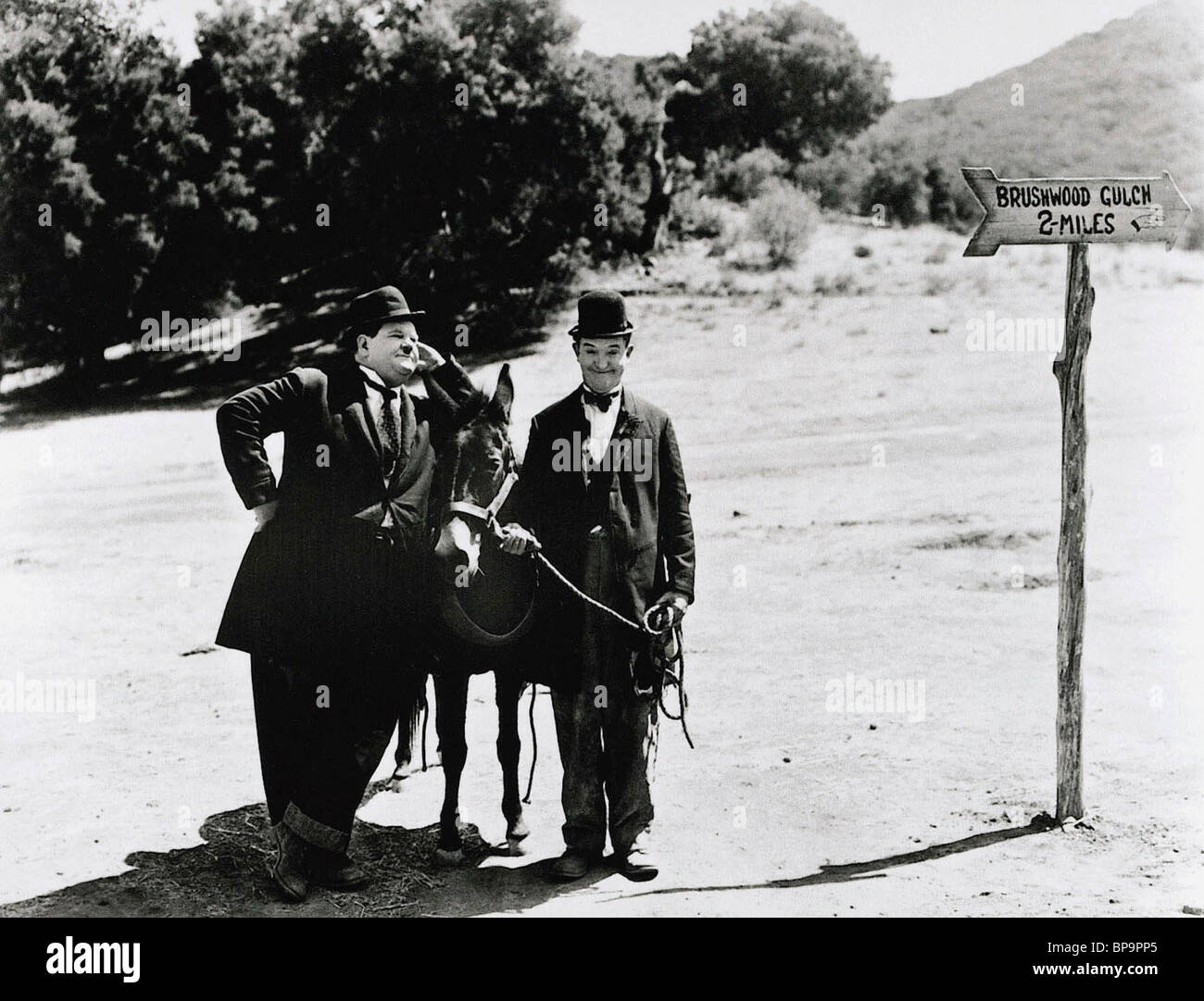 OLIVER HARDY, STAN LAUREL, WAY OUT WEST, 1937 Stock Photo - Alamy