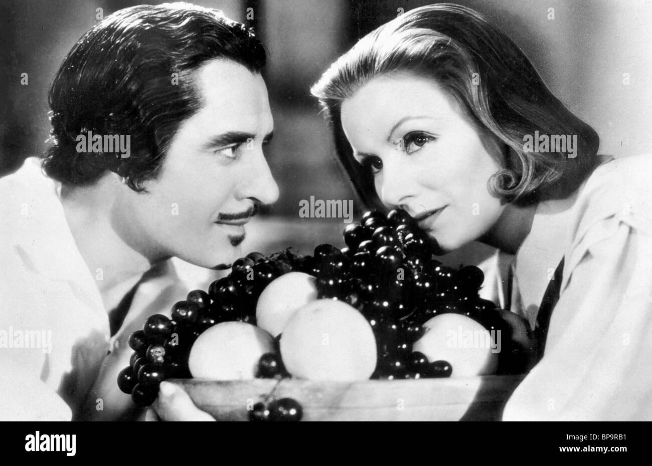 JOHN GILBERT, GRETA GARBO, QUEEN CHRISTINA, 1933 Stock Photo - Alamy