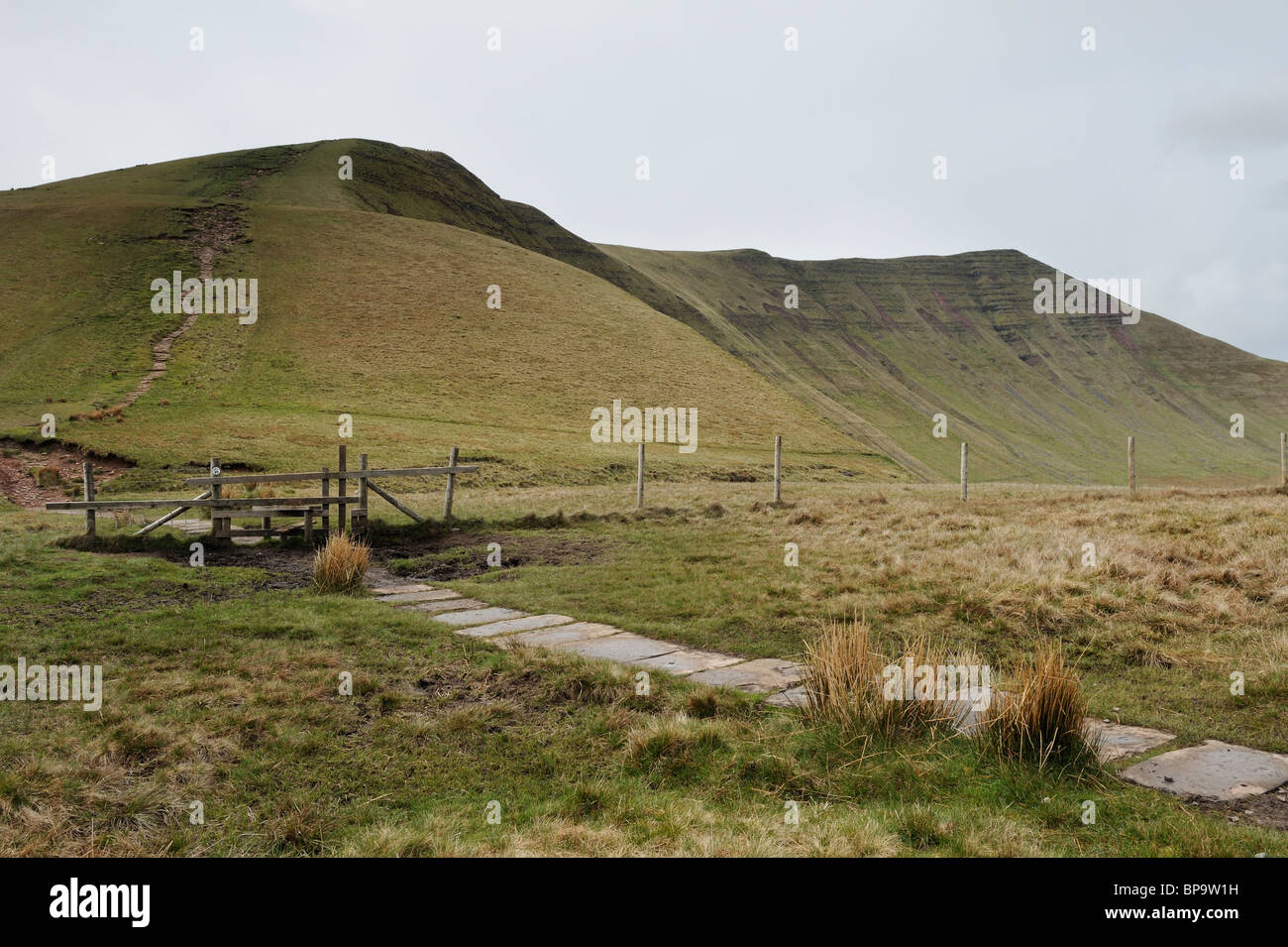 A paved pathway leading up Cribyn in the Brecon Beacons, Wales Stock ...