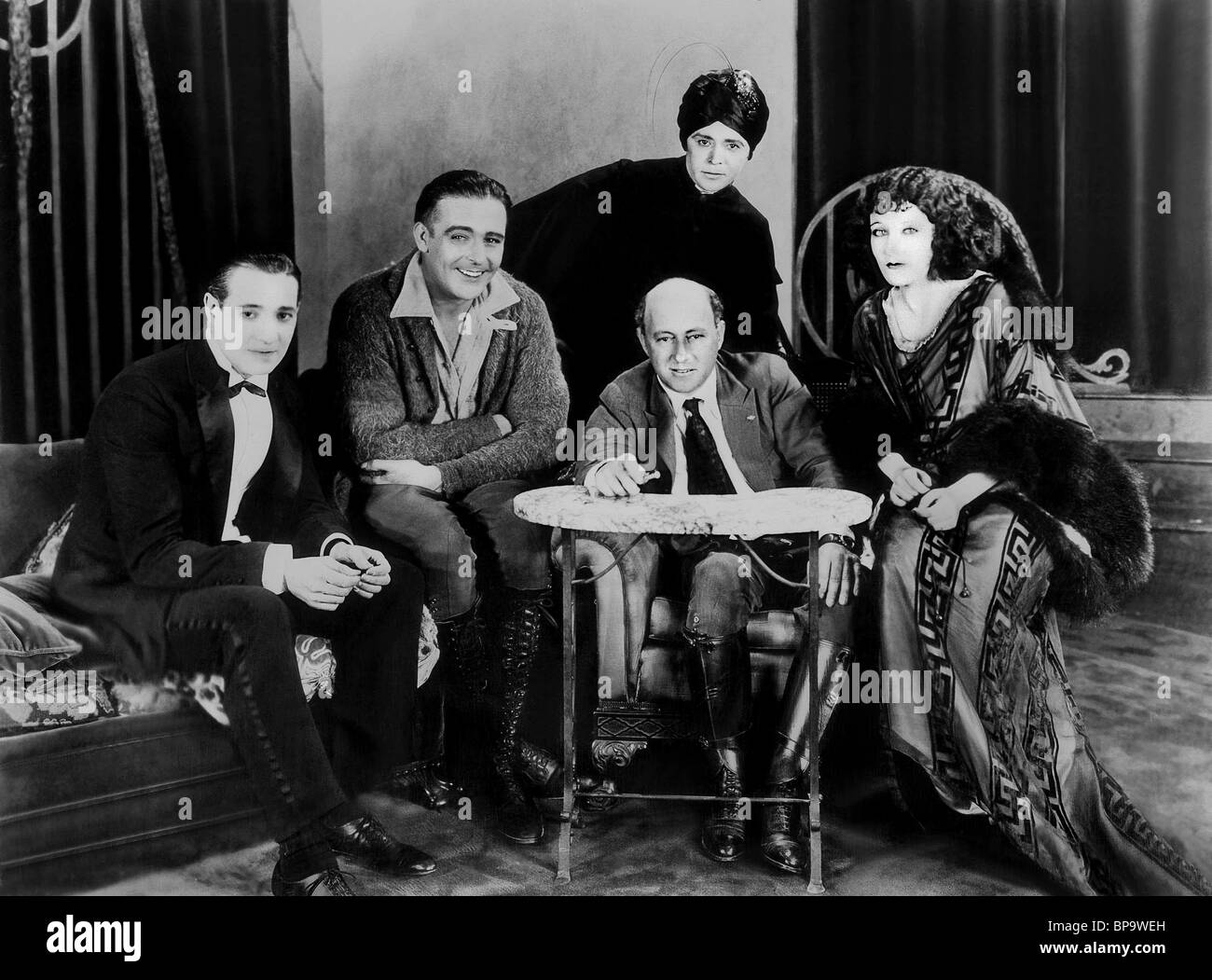 CECIL B. DEMILLE & CAST THE SIGN OF THE CROSS (1932 Stock Photo - Alamy