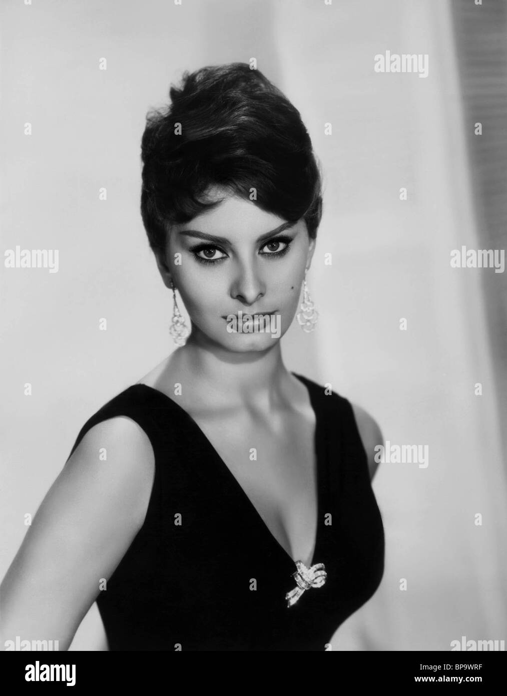 1959 Film Title Kind Woman High Resolution Stock Photography and Images ...