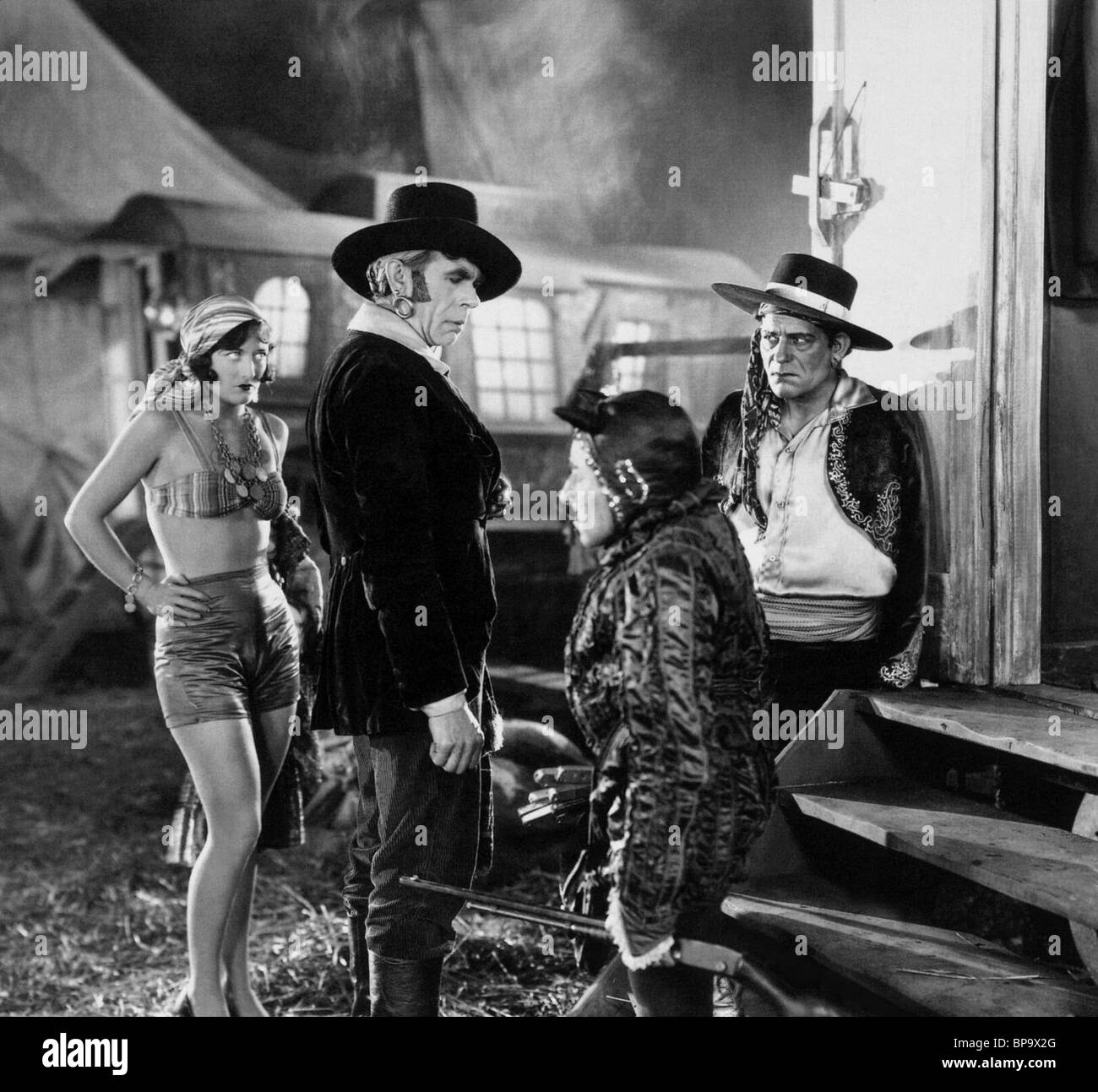JOAN CRAWFORD NICK DE RUIZ JOHN GEORGE LON CHANEY THE UNKNOWN (1927 ...