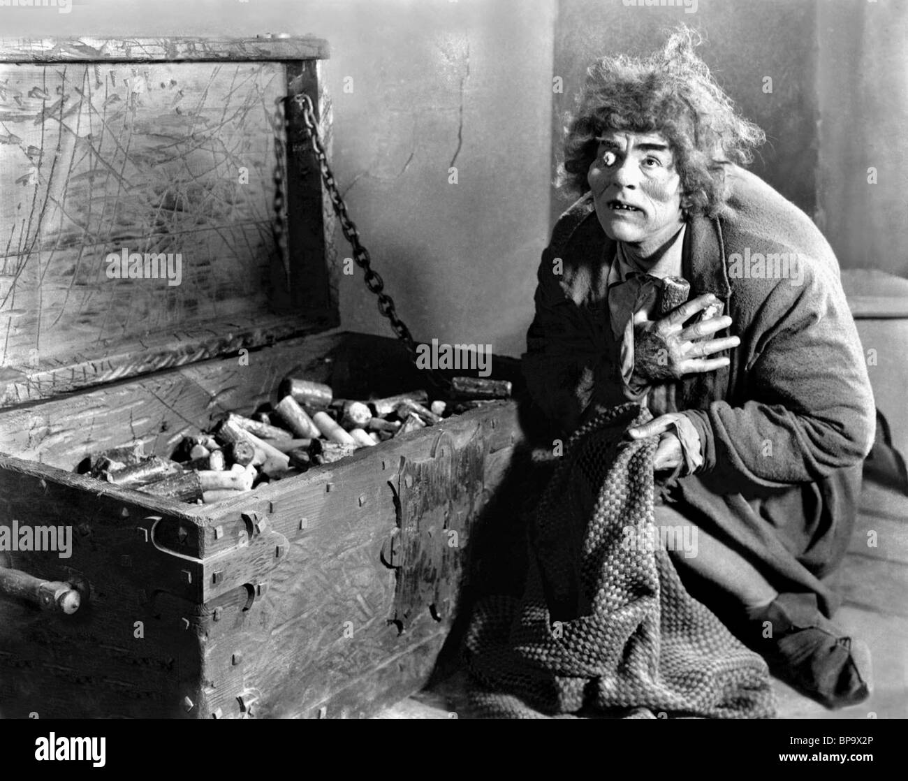 Quasimodo notre dame Black and White Stock Photos & Images - Alamy