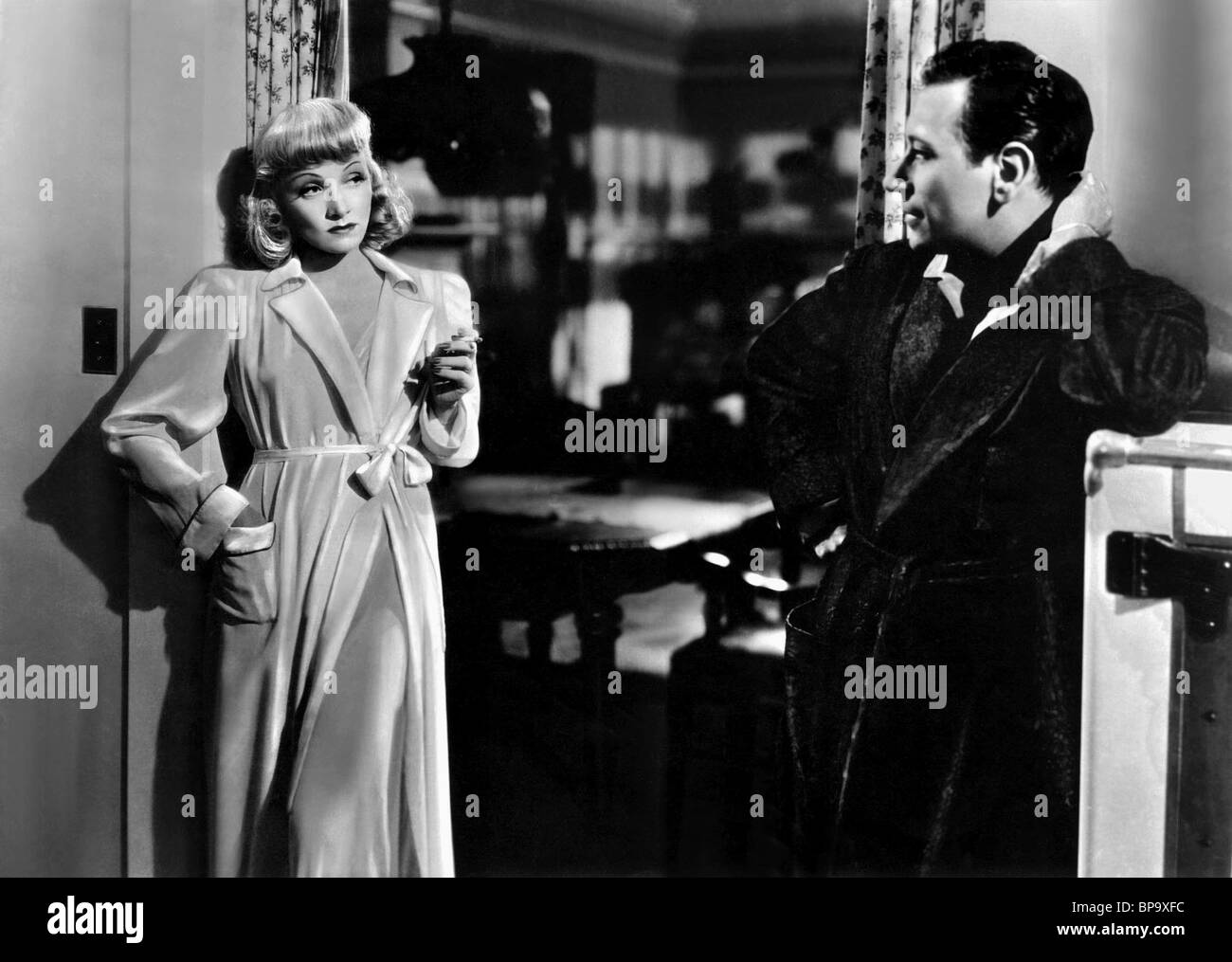 Manpower + movie hi-res stock photography and images - Alamy