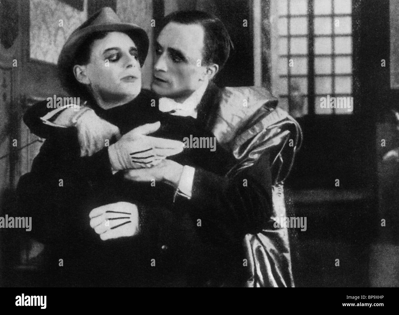 REINHOLD SCHUNZEL CONRAD VEIDT DIFFERENT FROM THE OTHERS 1919 Stock reinhold-schunzel-conrad-veidt-different-from-the-others-1919-stock