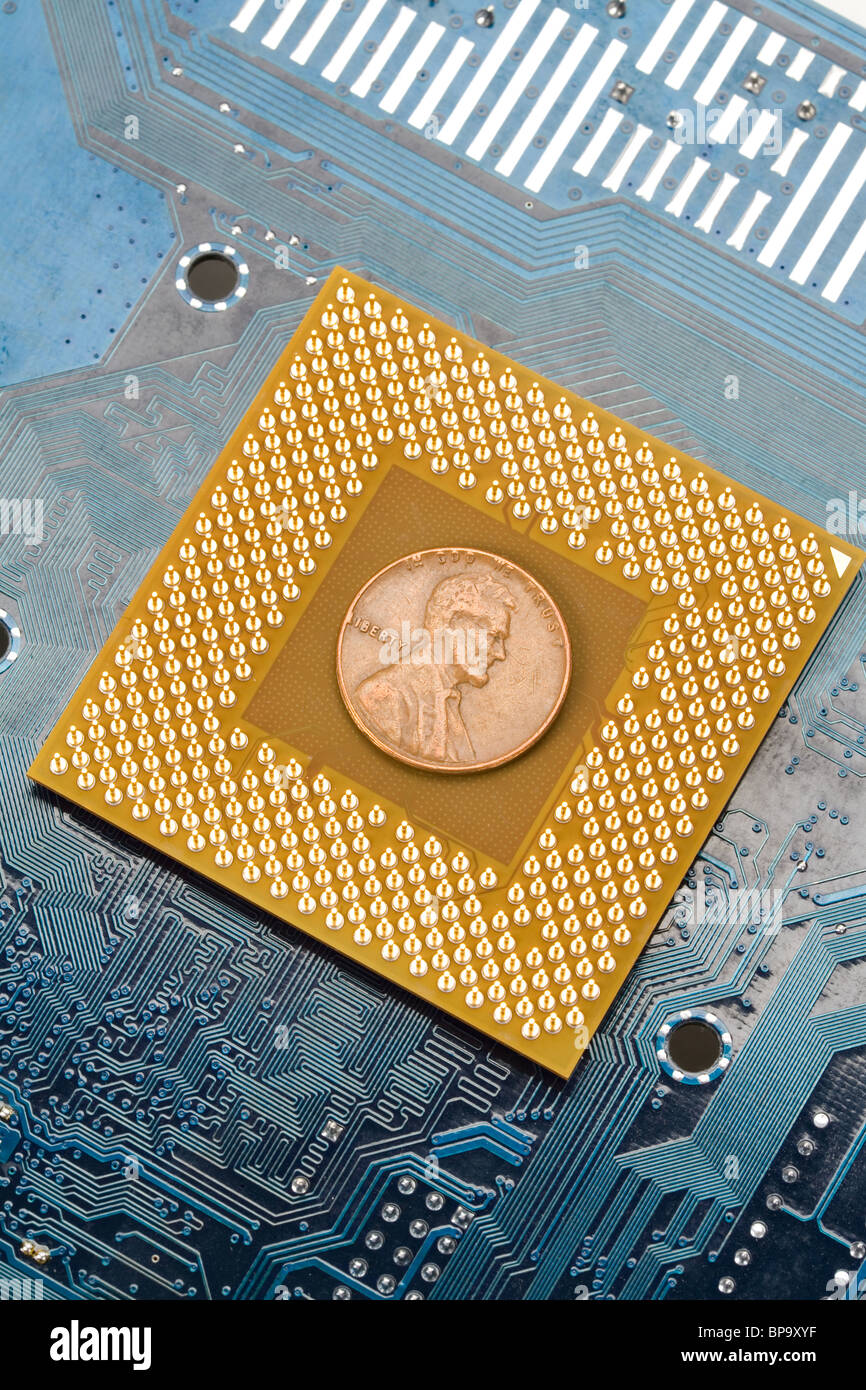 Computer CPU and dollar, concept of online ecommerce Stock Photo - Alamy