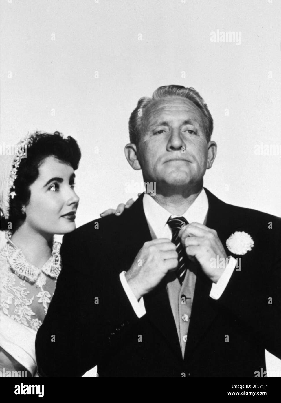 ELIZABETH TAYLOR, SPENCER TRACY, FATHER OF THE BRIDE, 1950 Stock Photo ...