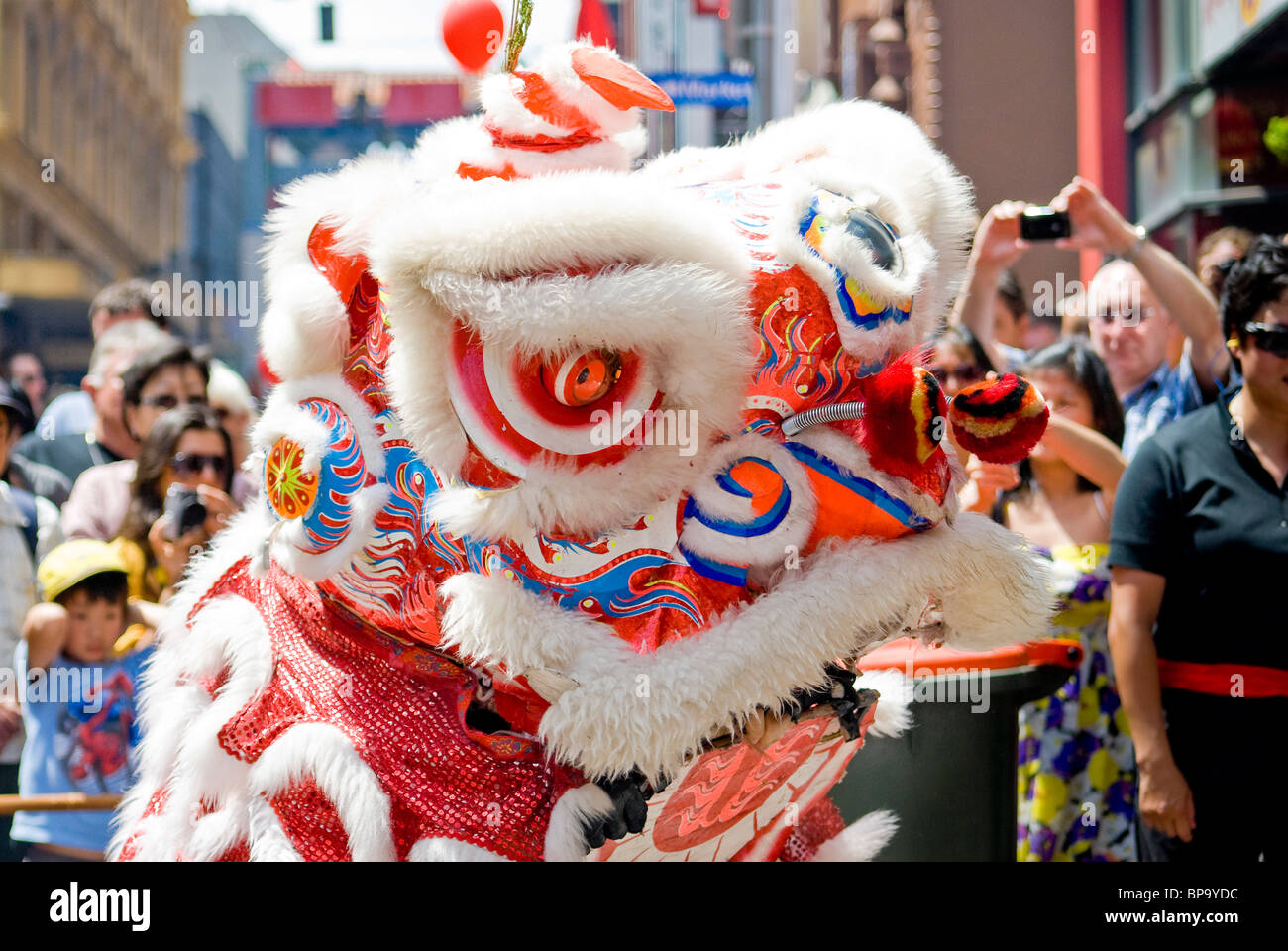 Lion dance chinese new year hi-res stock photography and images - Alamy