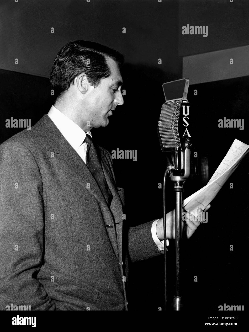 CARY GRANT ACTOR (1941 Stock Photo - Alamy