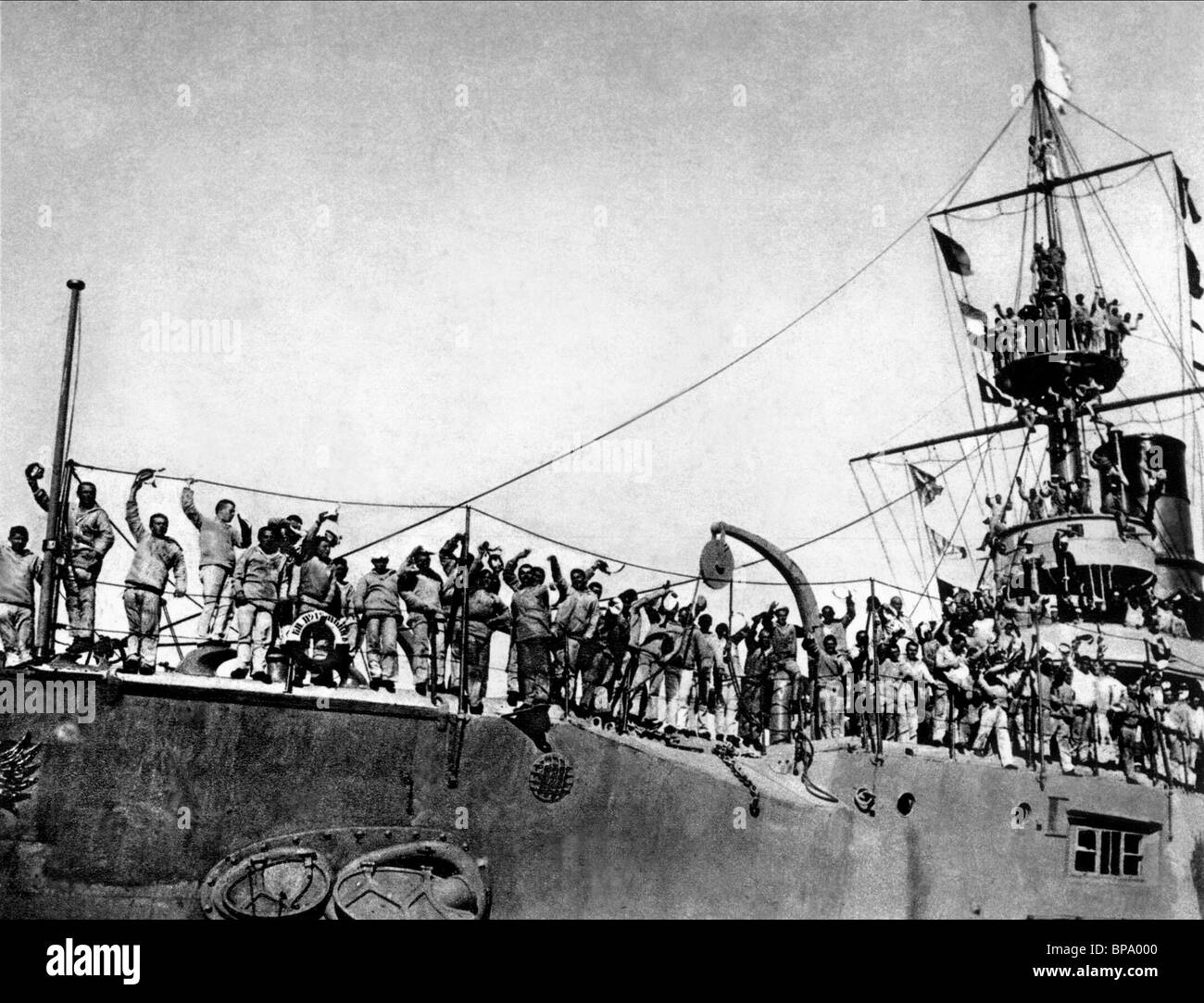 SAILORS WAVE FROM POTEMKIN THE BATTLESHIP POTEMKIN (1925 Stock Photo ...