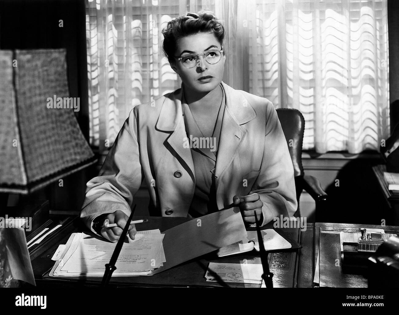 Spellbound alfred hitchcock Black and White Stock Photos & Images - Alamy