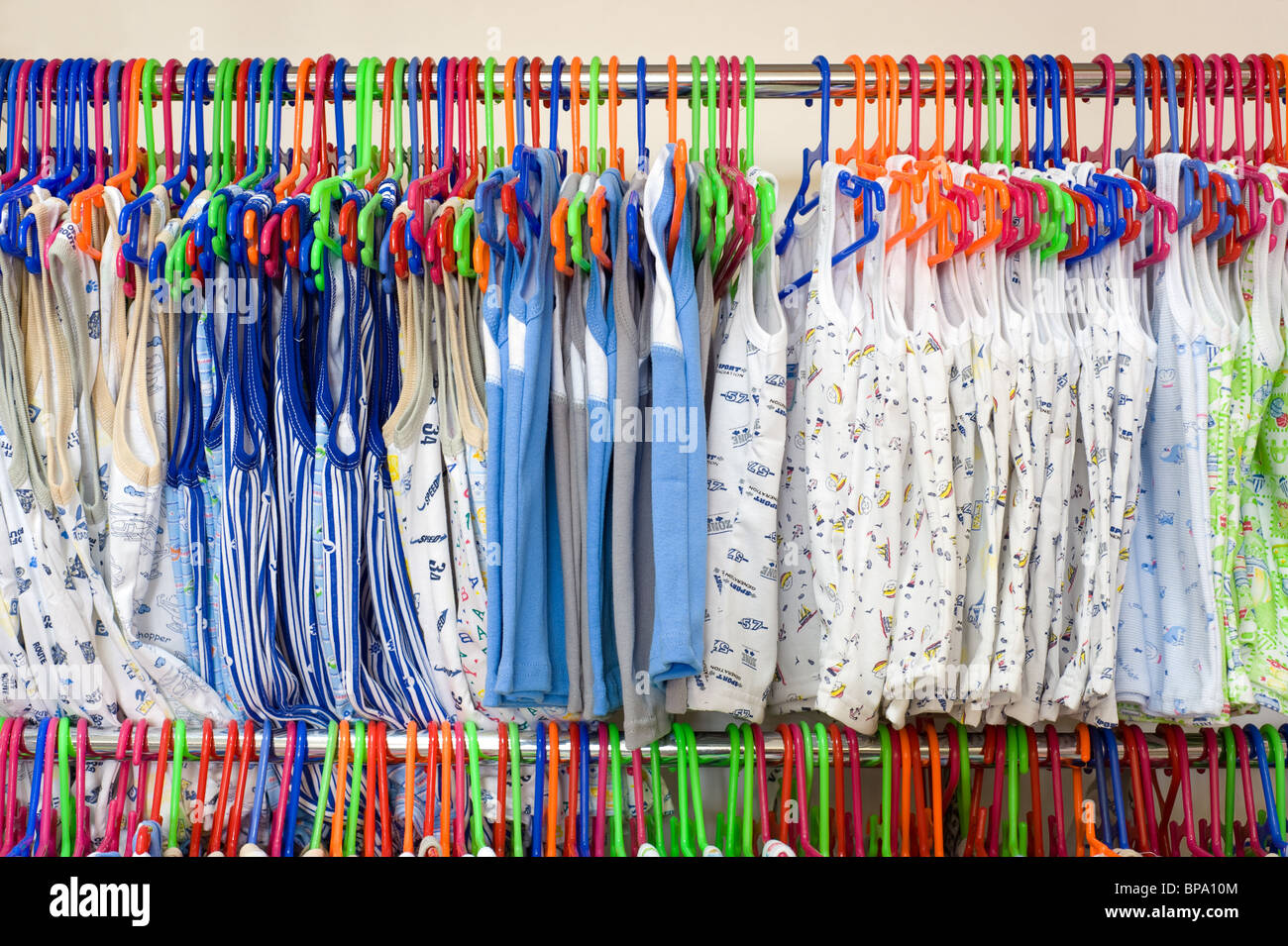 Ready made clothes store hi-res stock photography and images - Alamy