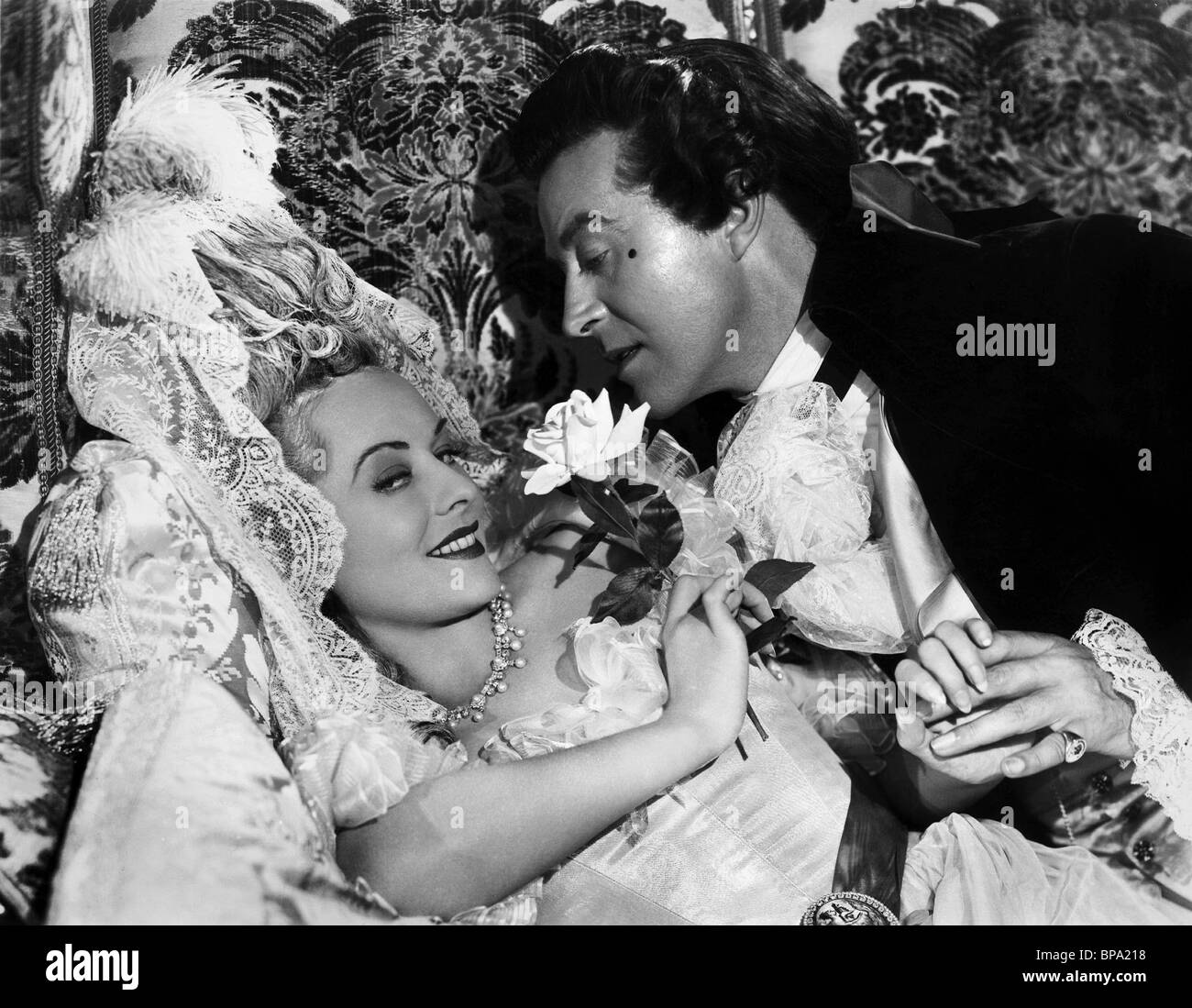 PAULETTE GODDARD, RAY MILLAND, KITTY, 1945 Stock Photo - Alamy