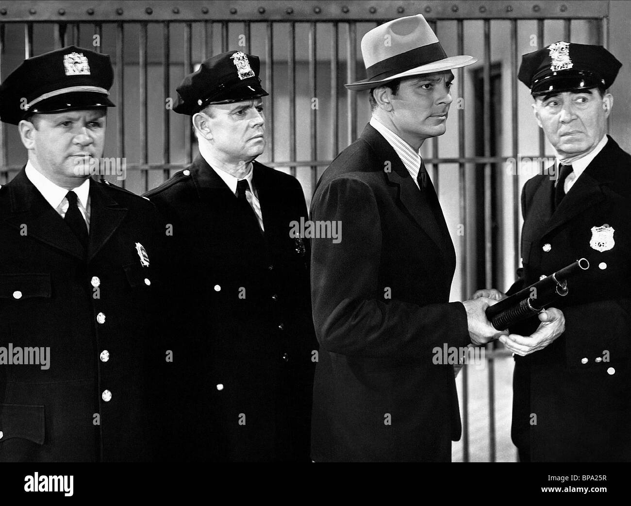 RALPH BYRD DICK TRACY VS. CRIME INC. (1941 Stock Photo - Alamy