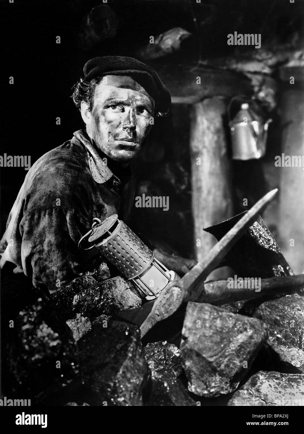 JOHN LODER HOW GREEN WAS MY VALLEY (1941 Stock Photo - Alamy