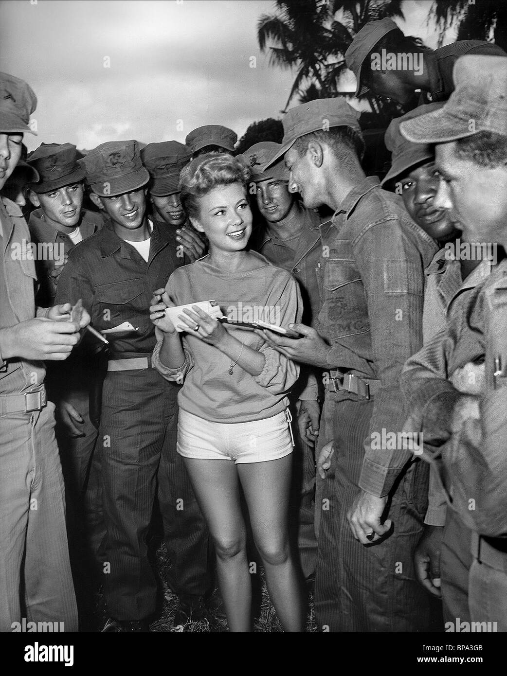 Mitzi Gaynor Stock Photos & Mitzi Gaynor Stock Images - Alamy