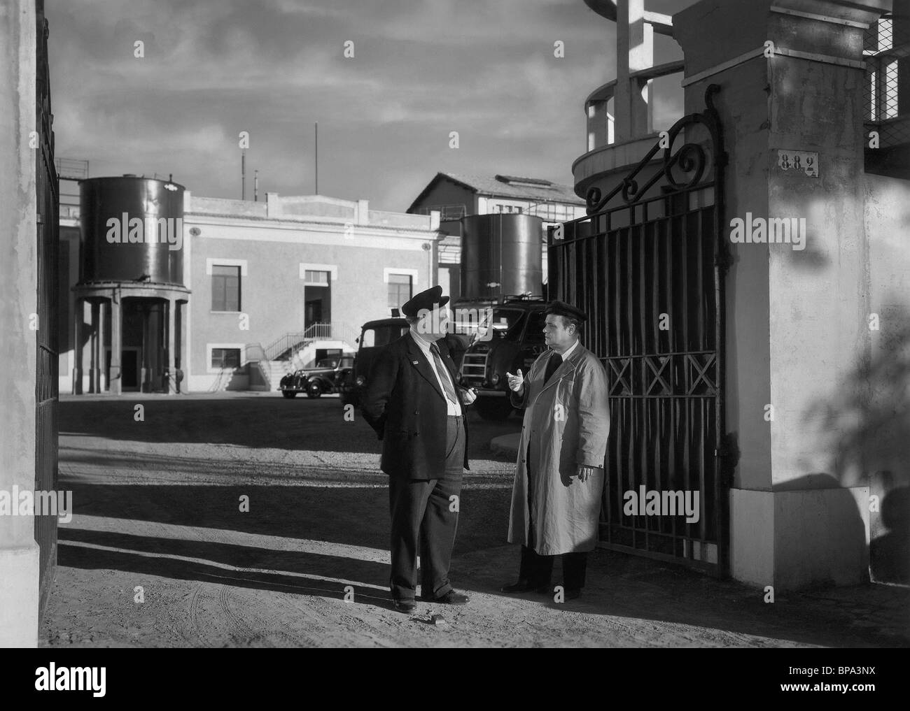 BENIAMINO GIGLI SINGING TAXI DRIVER (1950 Stock Photo - Alamy