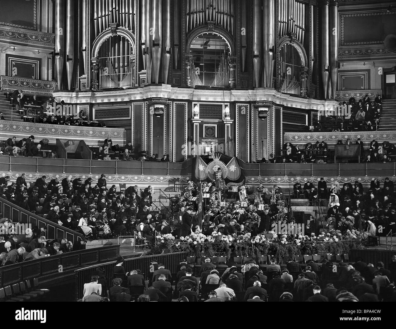 Royal albert hall inside hi-res stock photography and images - Alamy