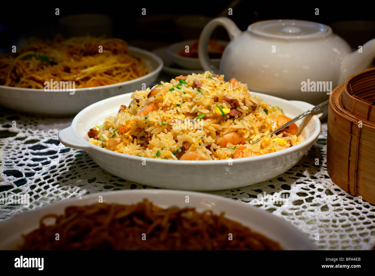 Chinese style vegetable fried rice served in a bowl Stock Photo - Alamy