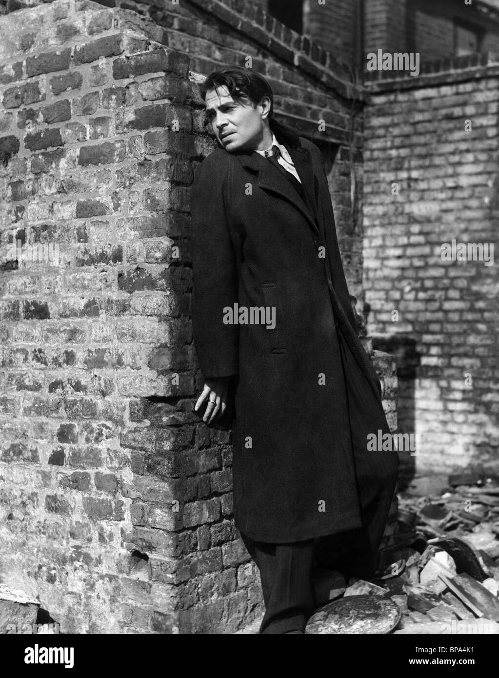 JAMES MASON ODD MAN OUT (1947 Stock Photo - Alamy