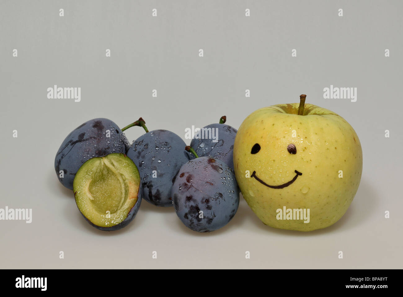 Smiley fruit hi-res stock photography and images - Alamy