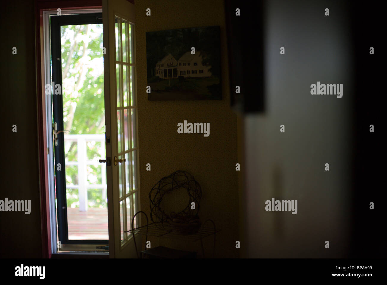 Open home door hi-res stock photography and images - Alamy