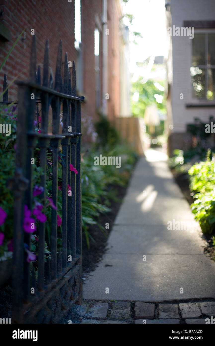 Entry path hi-res stock photography and images - Alamy